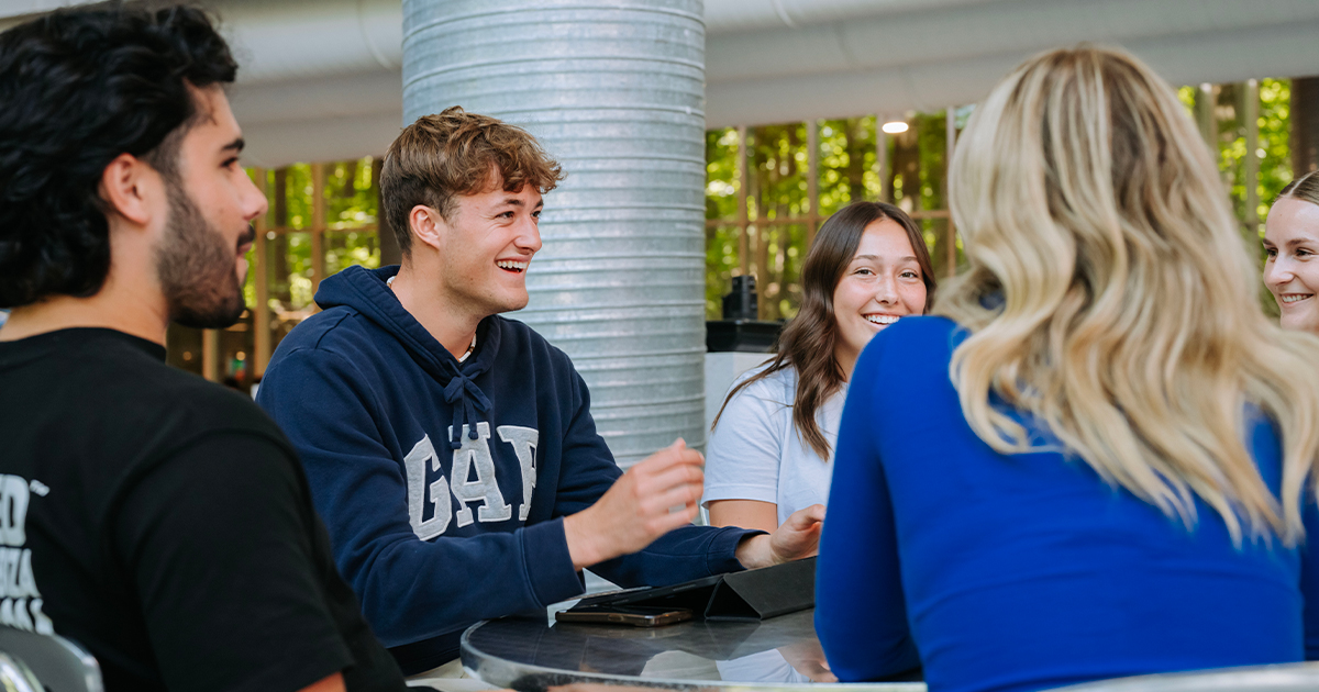 Become an ambassador | Student involvement | HEC Montréal